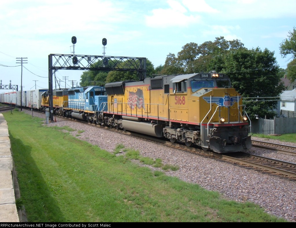 UP 5168, GSCX 7360 & CRIX 2110